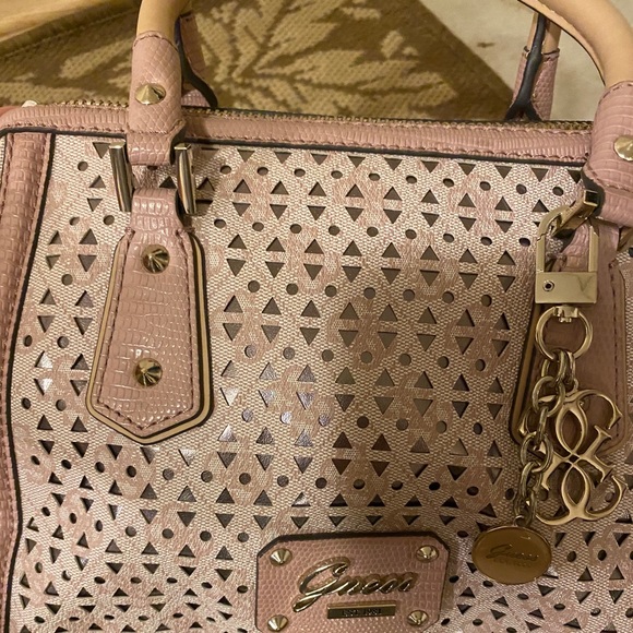 Bags | Guess Handbag | Poshmark